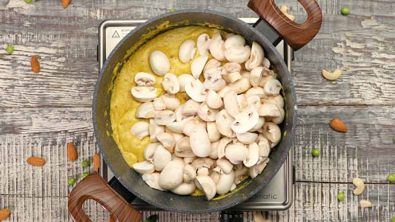 Mushroom Malai Matar Recipe: How to make mushroom malai matar recipe ...