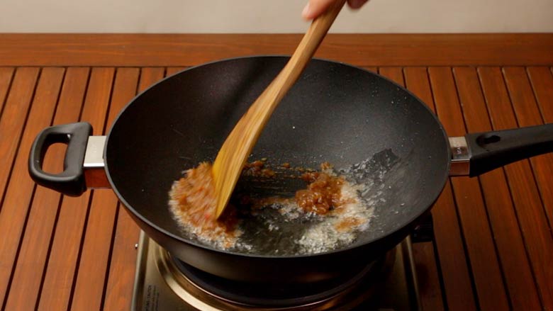 Nasi Goreng Recipe: How to make Indonesian Style Fried Rice - Yummefy ...