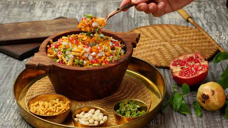 Indori Poha recipe - Traditional Indori Poha Recipe - Yummefy Recipes