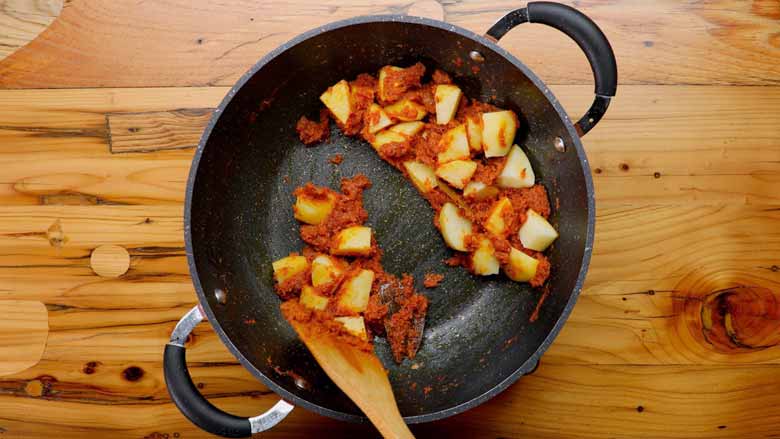 Aloo Paneer Recipe - How to make aloo paneer sabji at home - Yummefy ...