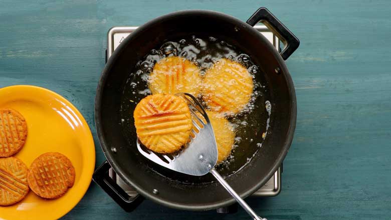 Thekua Recipe - How to make Thekua recipe for Chhath Puja - Yummefy Recipes