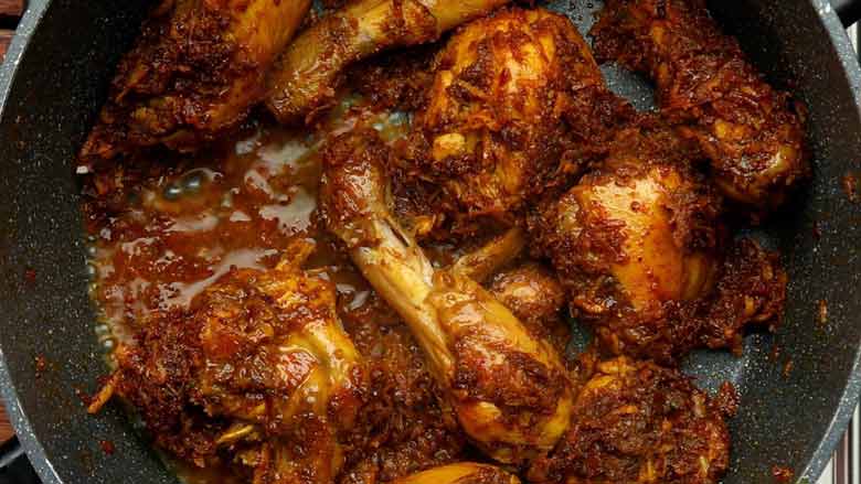 Mangalorean Chicken Sukka Recipe - How to make Mangalorean Style ...