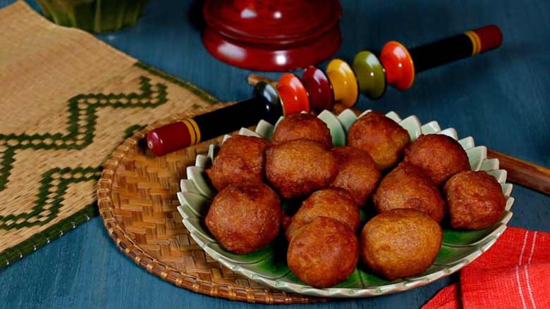 Gulgule Recipe | How to make Gulgule recipe with Jaggery by Yummefy