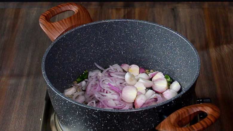Potato Mappas Recipe | Potato Curry Kerala Style by Yummefy Recipe