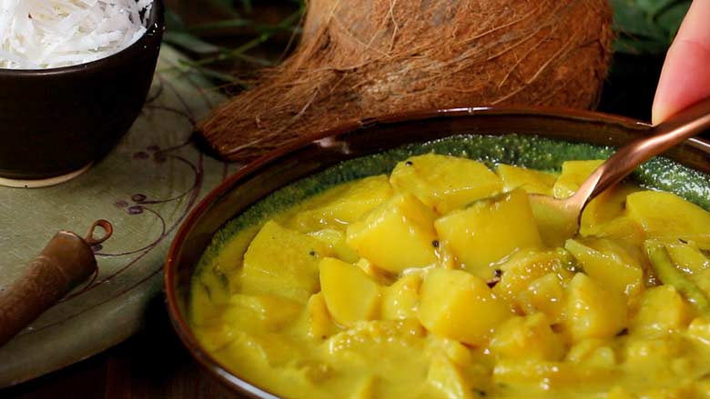 Potato Mappas Recipe | Potato Curry Kerala Style by Yummefy Recipe