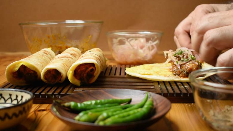 Mutton Frankie Recipe: How to make the best street food - easy mutton ...