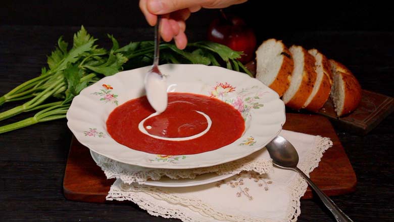 Borscht Soup Recipe | Russian Veg Borscht Soup | Simple Beetroot Soup ...